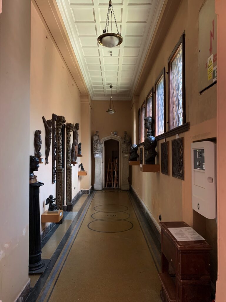 Casa Storck - o casă de poveste din București - Călători prin România