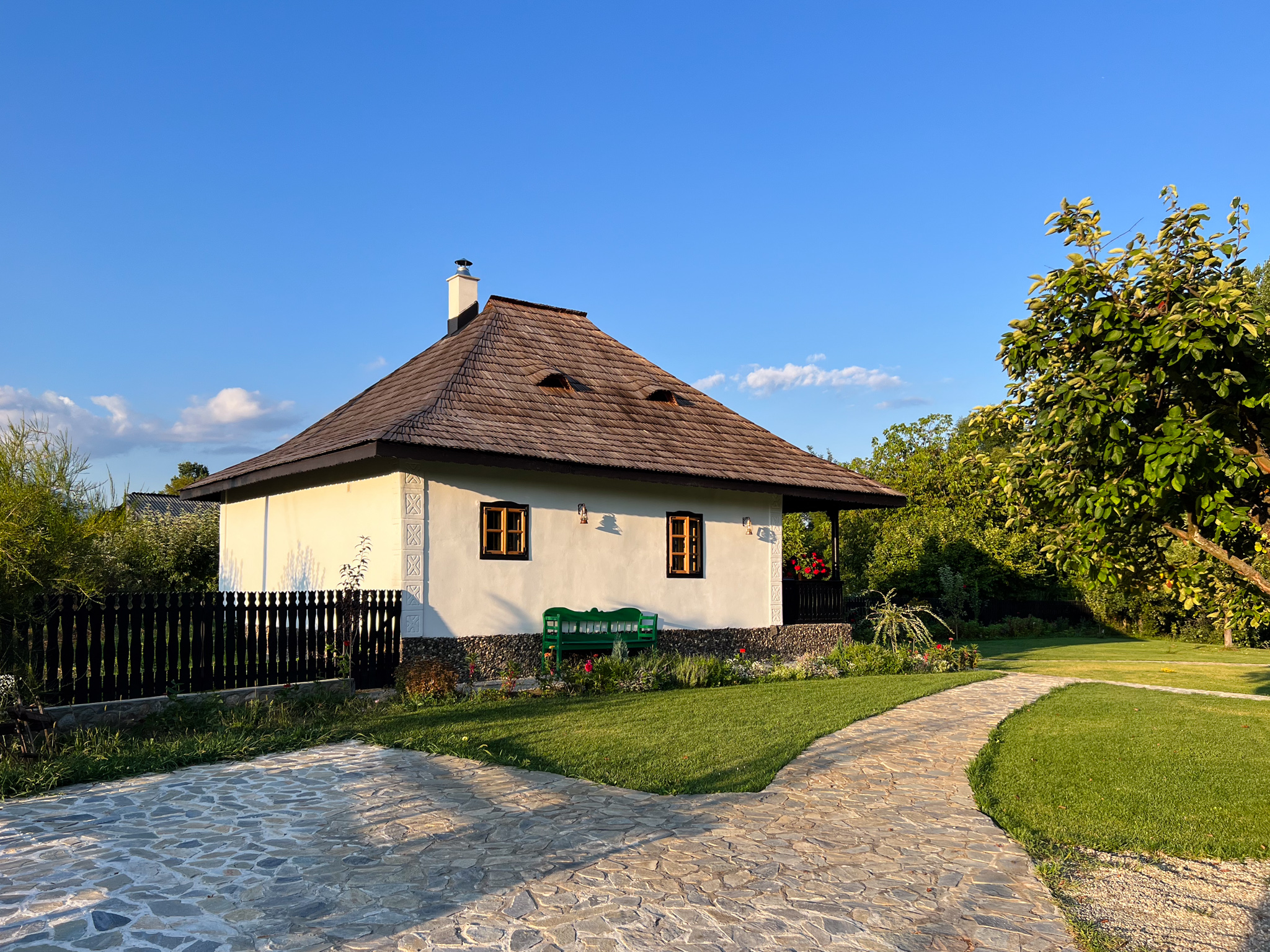 Conacul lui Maldăr: o oază de relaxare în inima Olteniei - Călători ...