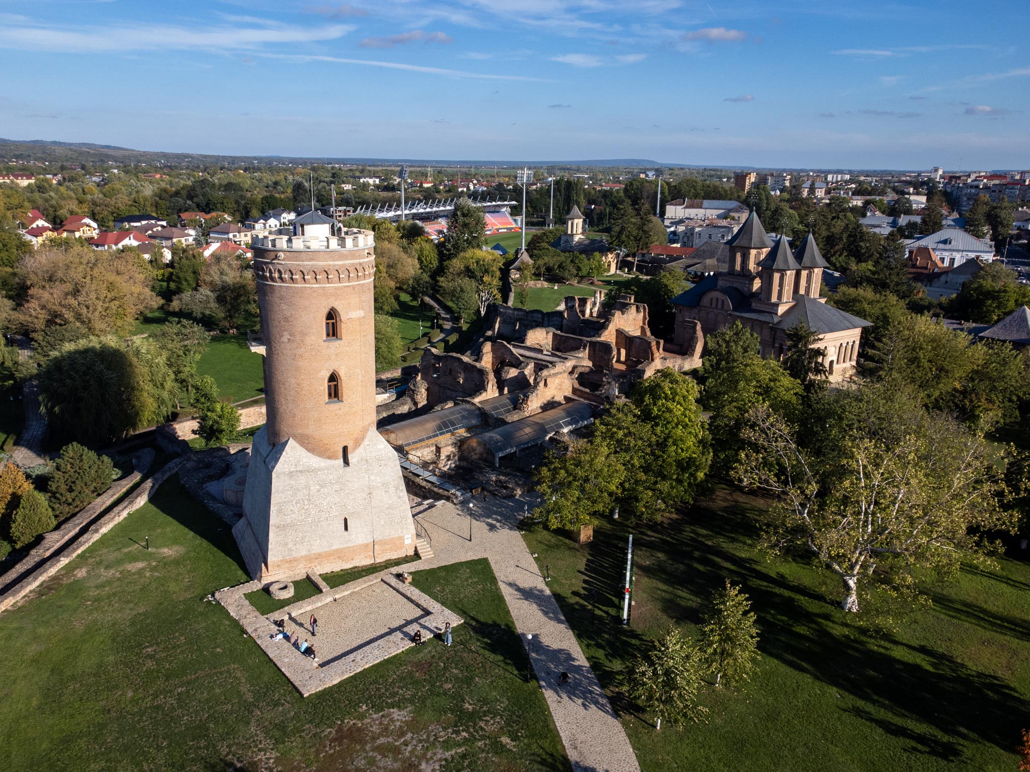 Complexul Monumental “Curtea Domnească” din Târgoviște: O călătorie în ...